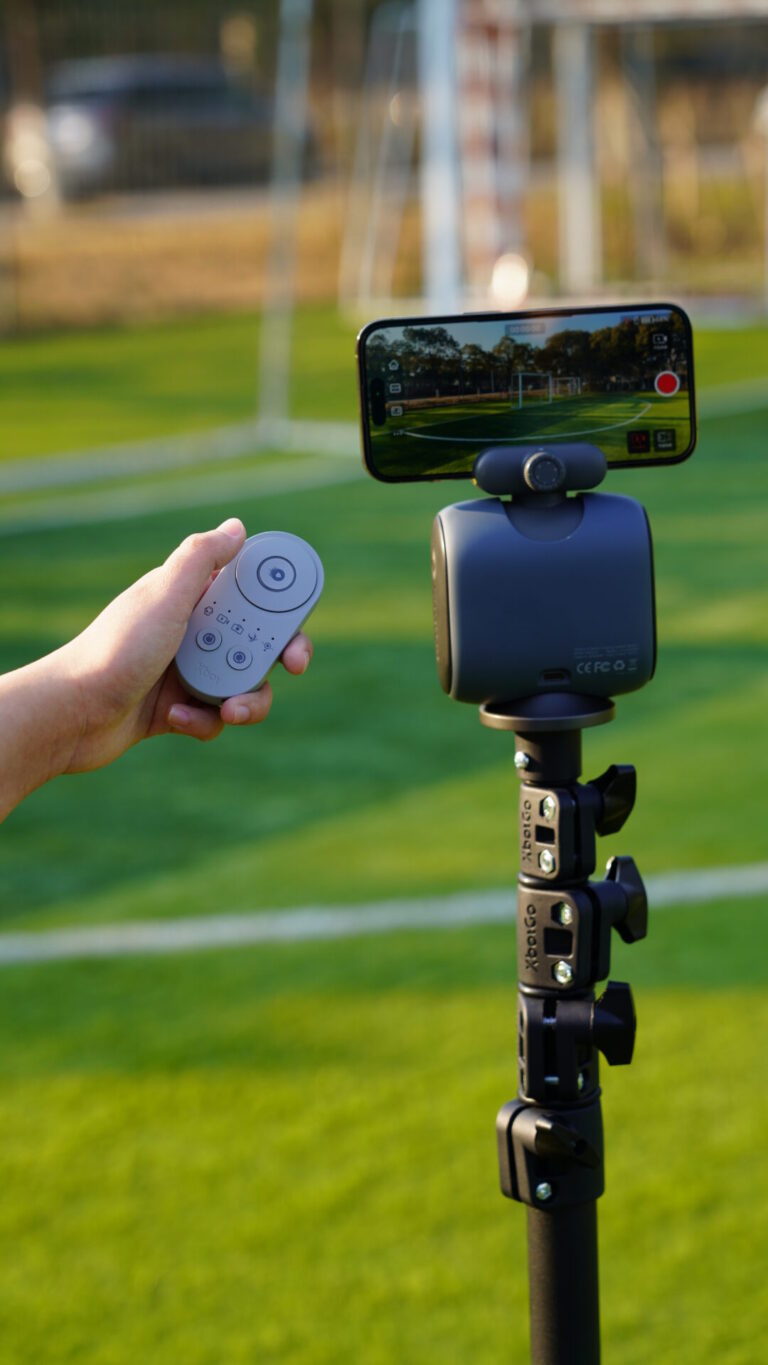 XbotGo2 | AIで超便利！自動追跡撮影や個人追跡の出来るスポーツ特化型スマホジンバル