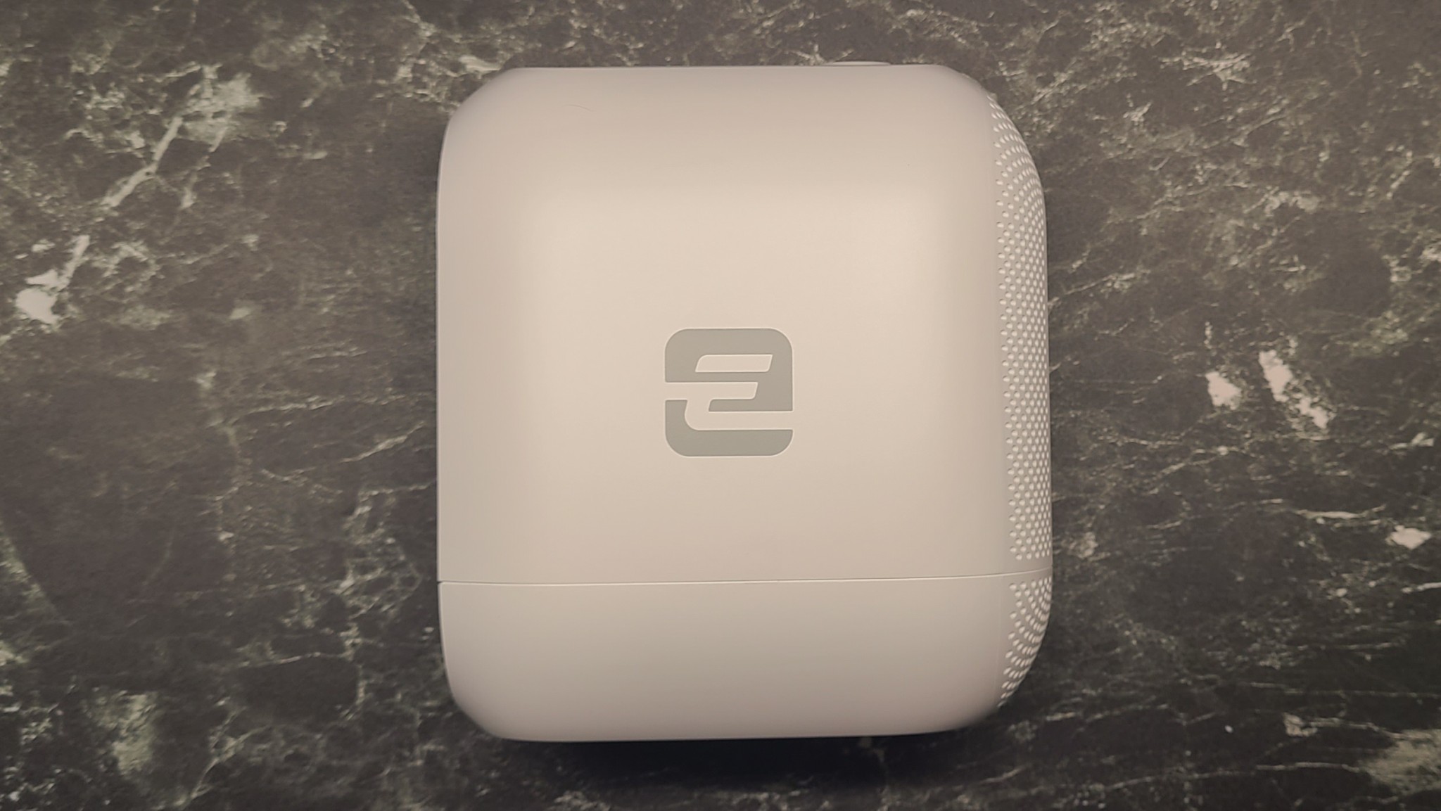 ETOE D1 EVOレビュー！ | コスパ良し！安くて小型なプロジェクター！