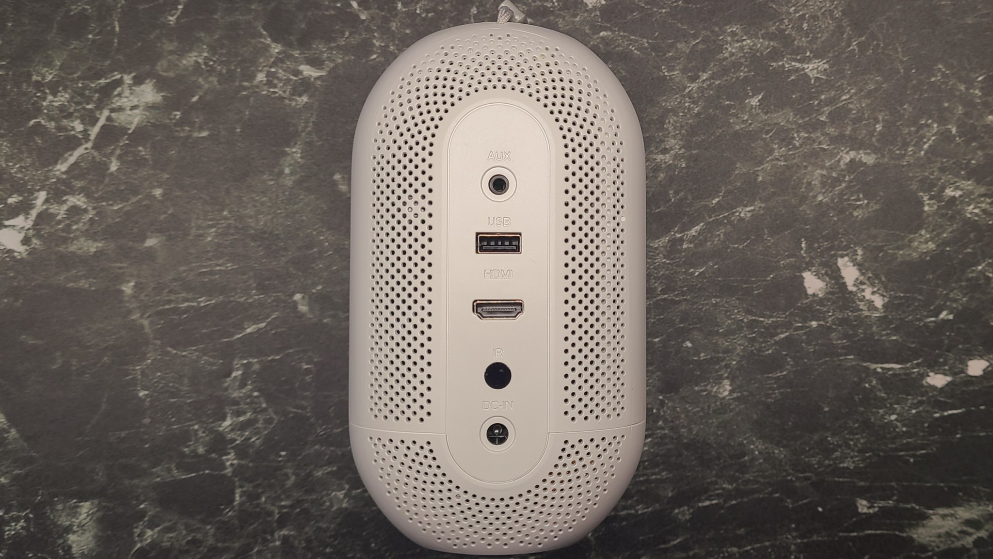 ETOE D1 EVOレビュー！ | コスパ良し！安くて小型なプロジェクター！